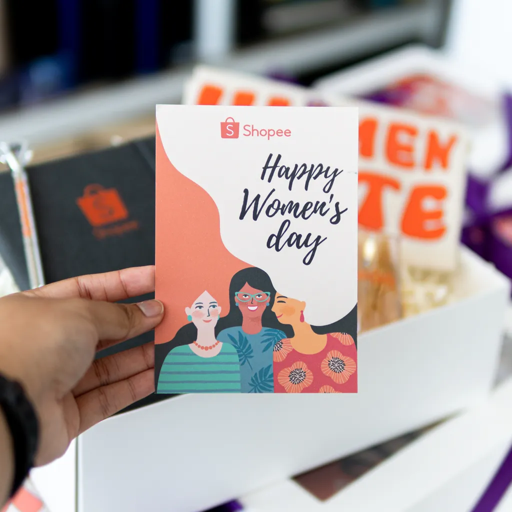 IWD Gift Set - Custom Notebook Set, Diamond Glass & Tote Bag ...